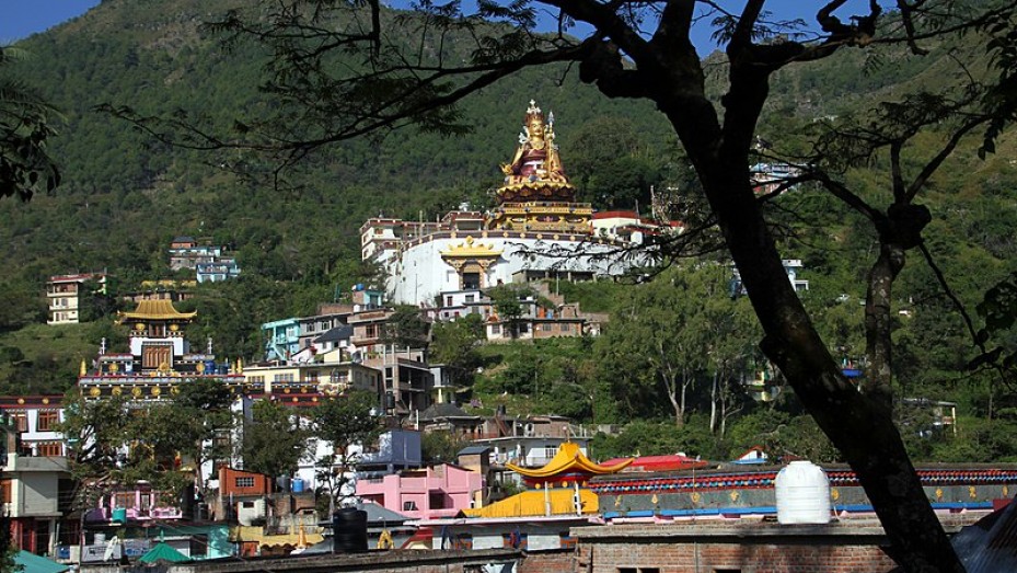 Rewalsar Monastery - Mandi | Rewalsar Monastery Photos, Sightseeing ...