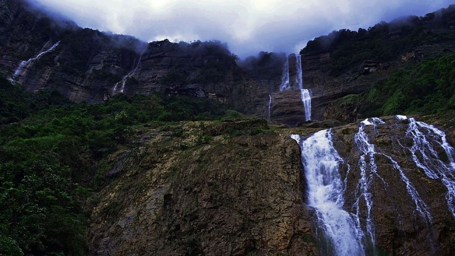 Kynrem Falls - Cherrapunji | Kynrem Falls Photos, Sightseeing -NativePlanet