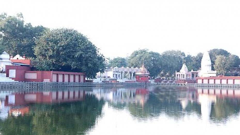 Sannihit Sarovar - Kurukshetra | Sannihit Sarovar Photos, Sightseeing ...