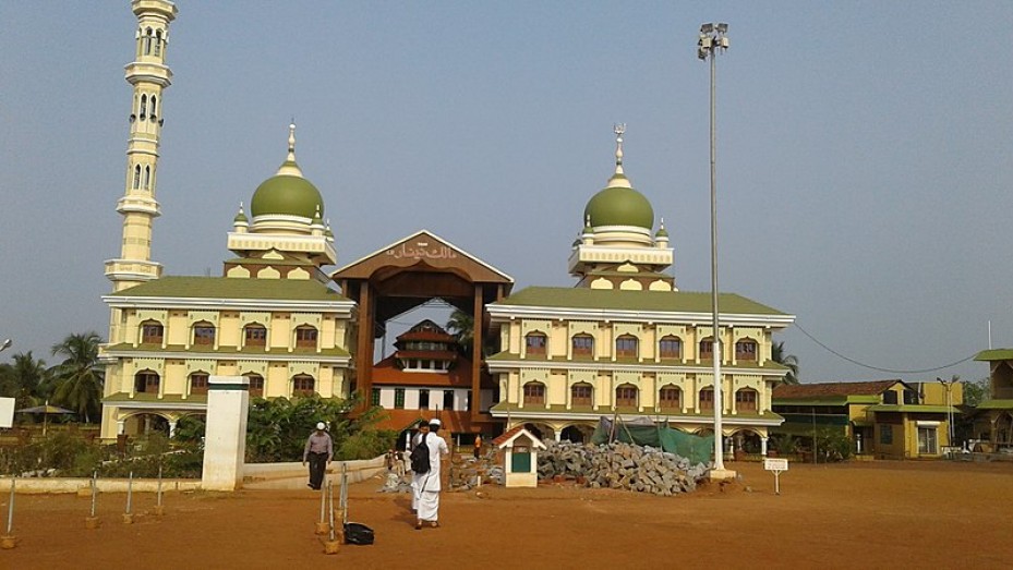 Malik Deenar Mosque - Kasargode | Malik Deenar Mosque Photos ...